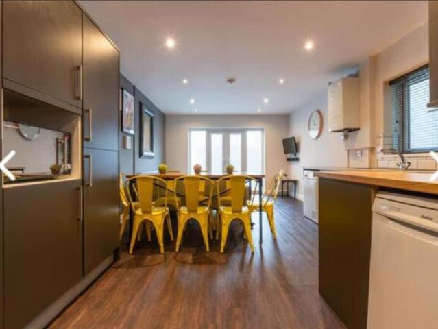 7 bedroom private hall for rent in St. Peters Street, Roath, CF24