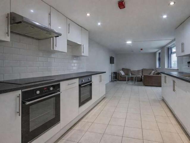 7 Bedroom Property