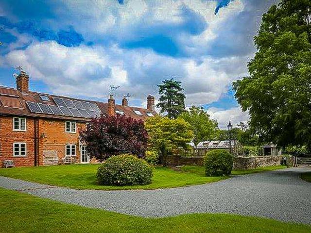 7 Bedroom Property