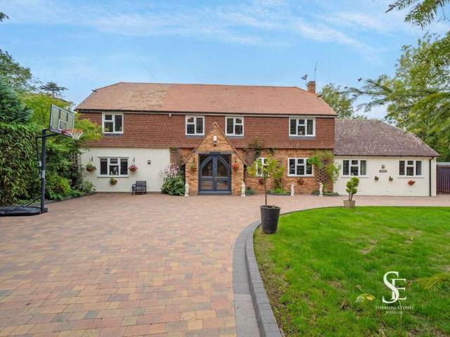 7 Bedroom Property