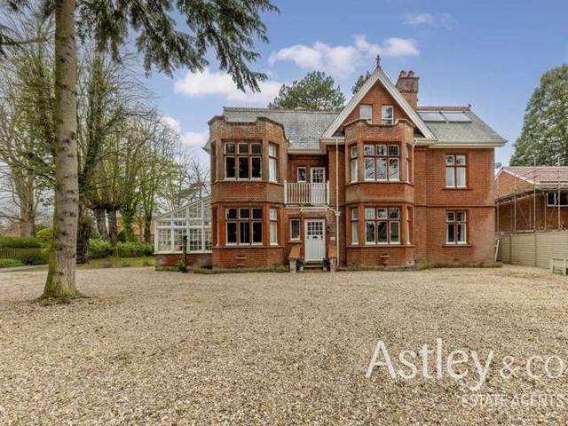 7 Bedroom Property