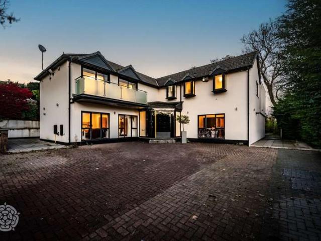 7 Bedroom Property