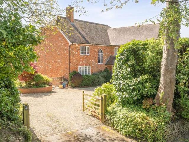 7 Bedroom Property