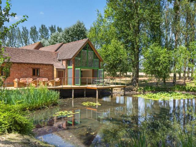 7 bedroom property for sale