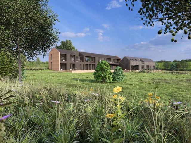 7 bedroom property with land for sale