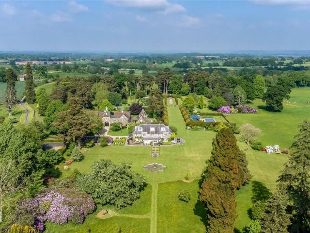 7 bedroom country house for sale