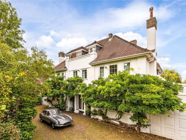 7 bedroom property to let in Priory Lane, London, SW15 £25,000 pcm