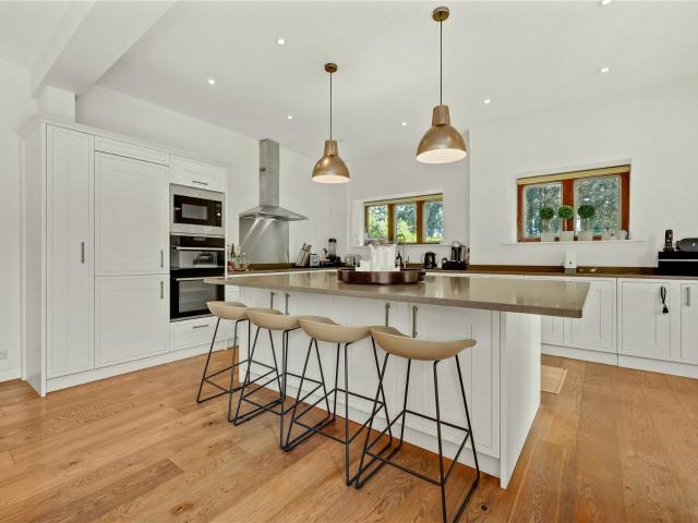 7 bedroom property to let in Yaffle Road, Weybridge, Surrey, KT13 £10,000 pcm