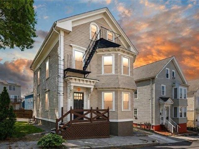 7 bedroom, Providence RI 02906 LS102585313