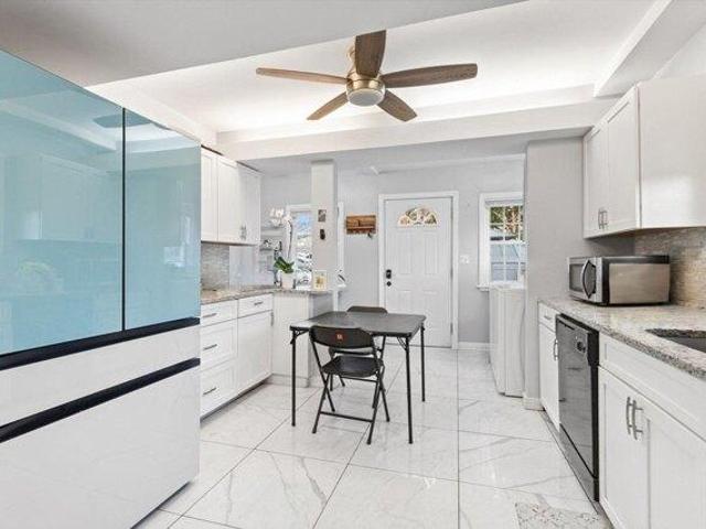 7 bedroom, Quincy MA 02169 105079974