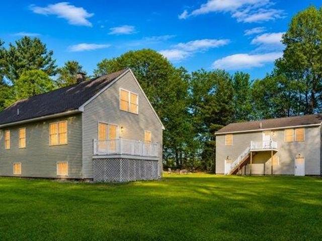 7 bedroom, Raymond ME 04071 105287727