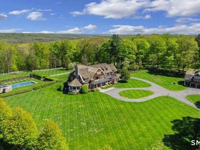 7 bedroom, Redding CT 06896 105204860
