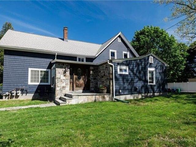 7 bedroom, Warwick RI 02886 LS102562329