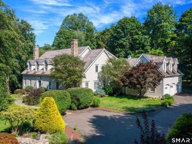 7 bedroom, Weston CT 06883 104607249
