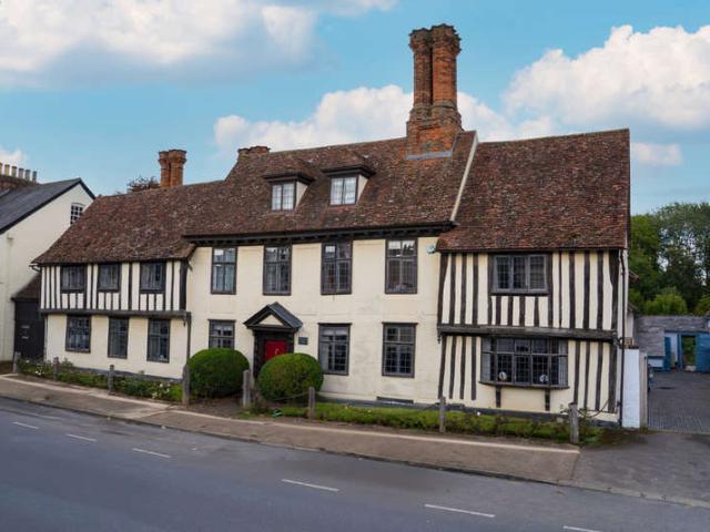 7 Bedroom Town House