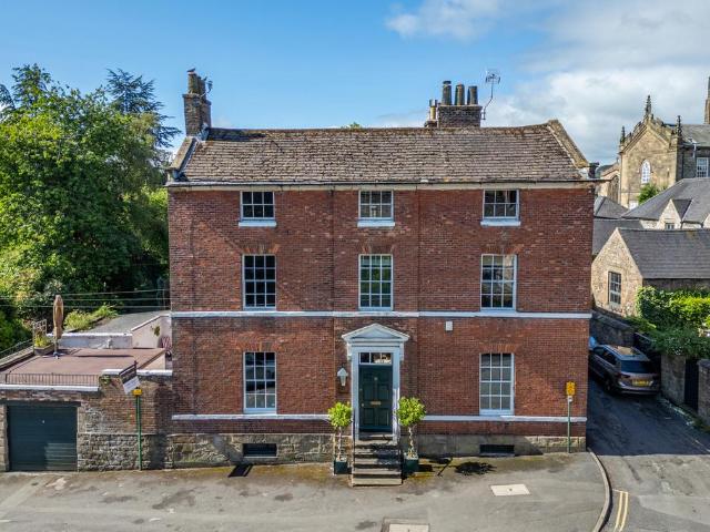 7 bedroom townhouse for sale