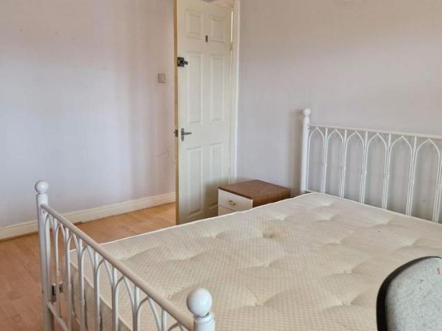 7 bedroom townhouse to rent