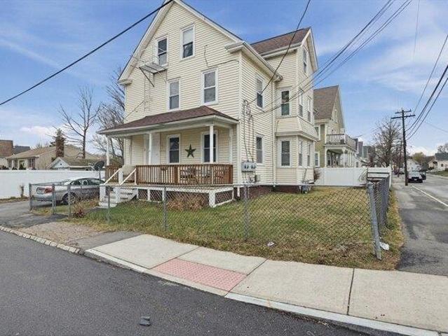 7 bedroom, Taunton MA 02780 LS102778691