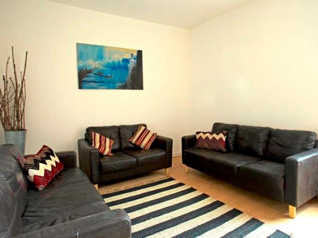 7 Bedroom Terraced House