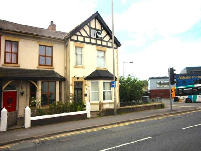 7 Bedroom Terraced House