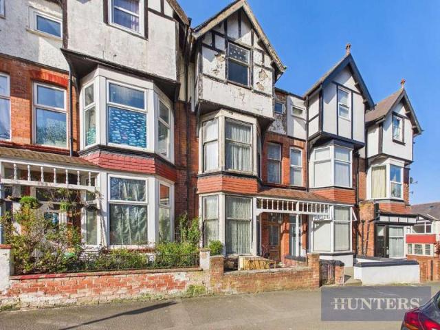 7 Bedroom Terraced House