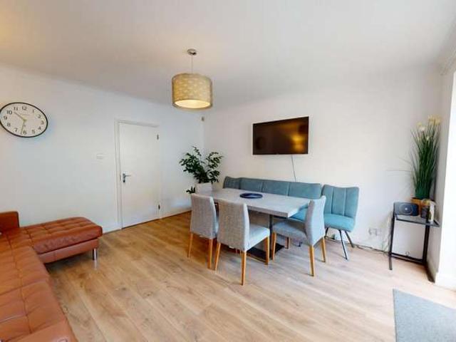 7 Bedroom Terraced House