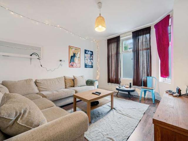 7 Bedroom Terraced House