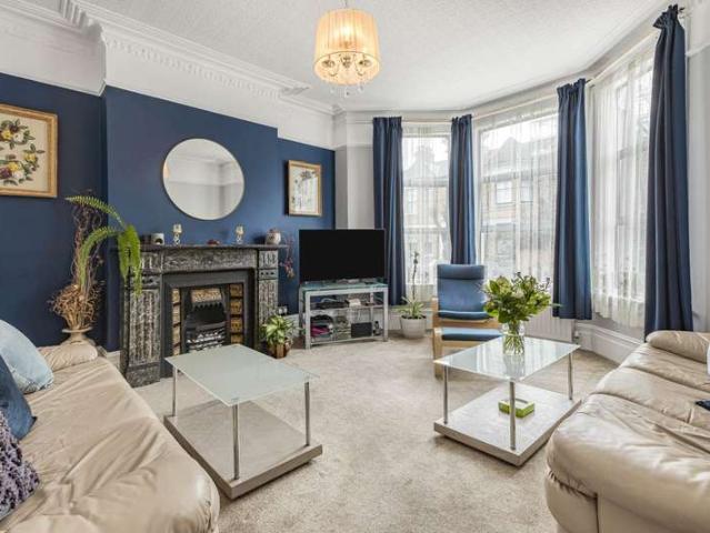 7 Bedroom Property