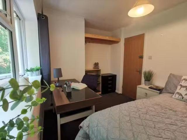 7 bedroom terraced house for rent in 5 Bed Student Home 43 D.