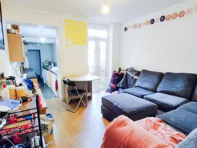 7 bedroom terraced house for rent in Croydon Road, Bournbrook.