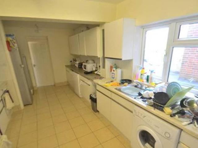 7 bedroom terraced house for rent in Addington Road Reading RG1