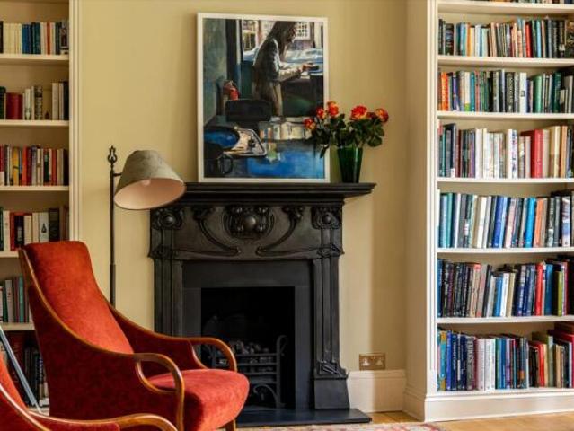 7 bedroom terraced house for rent in Fairhazel Gardens, London NW6