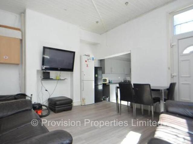 7 Bedroom Terraced House For Rent In Hyde Park, Leeds