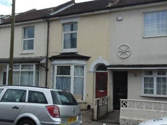 7 bedroom terraced house for rent in Orchard Road Southsea Hampshire PO4