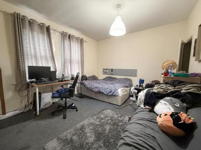 7 bedroom terraced house for rent in London Road, Reading, RG1