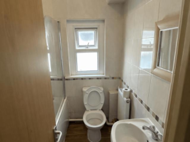 7 bedroom terraced house for rent in Mackintosh Place, CF24
