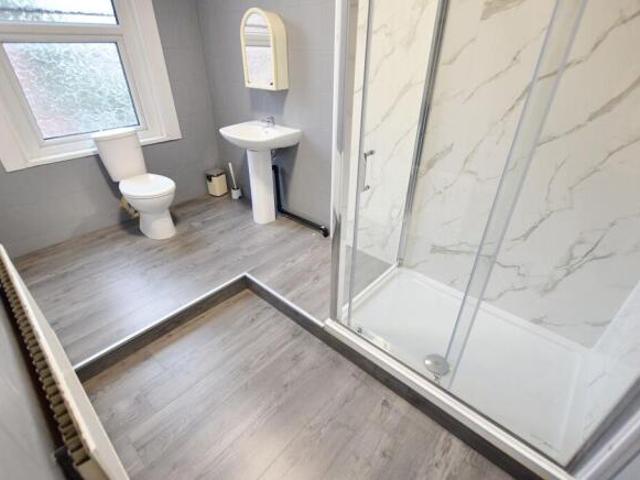 7 bedroom terraced house for rent in Woodsley Road, Leeds, LS3