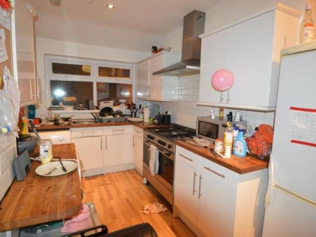 7 bedroom terraced house for rent in Walmsley Road, Leeds, West Yorkshire, LS6