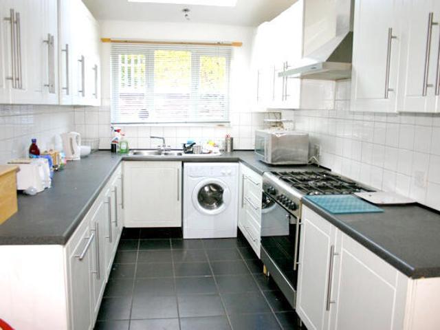 7 bedroom terraced house for rent in Whitby Road, Fallowfield, Manchester, M14