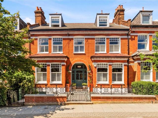 7 bedroom terraced house for sale