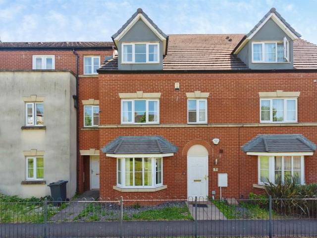 7 bedroom terraced house for sale