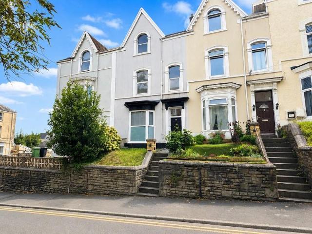 7 bedroom terraced house for sale