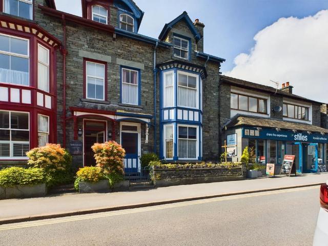 7 bedroom terraced house for sale