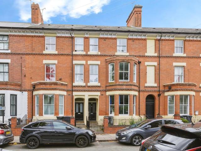 7 bedroom terraced house for sale