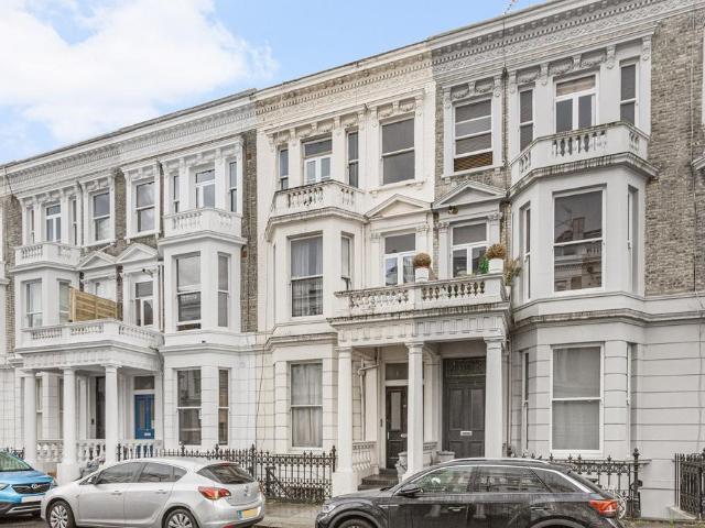 7 bedroom terraced house for sale