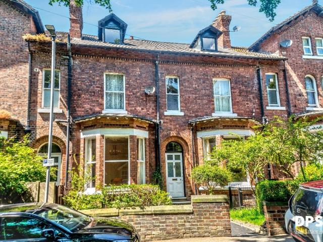 7 bedroom terraced house for sale