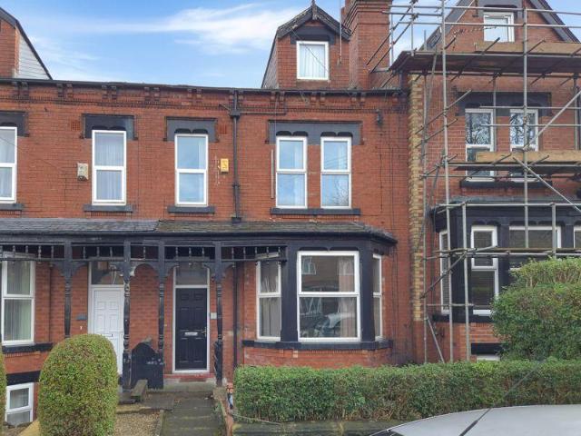 7 bedroom terraced house for sale