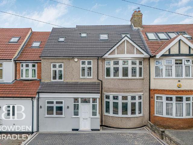 7 bedroom terraced house for sale