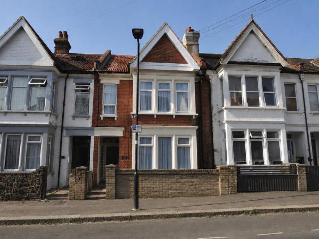 7 bedroom terraced house for sale