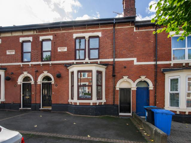 7 bedroom terraced house for sale